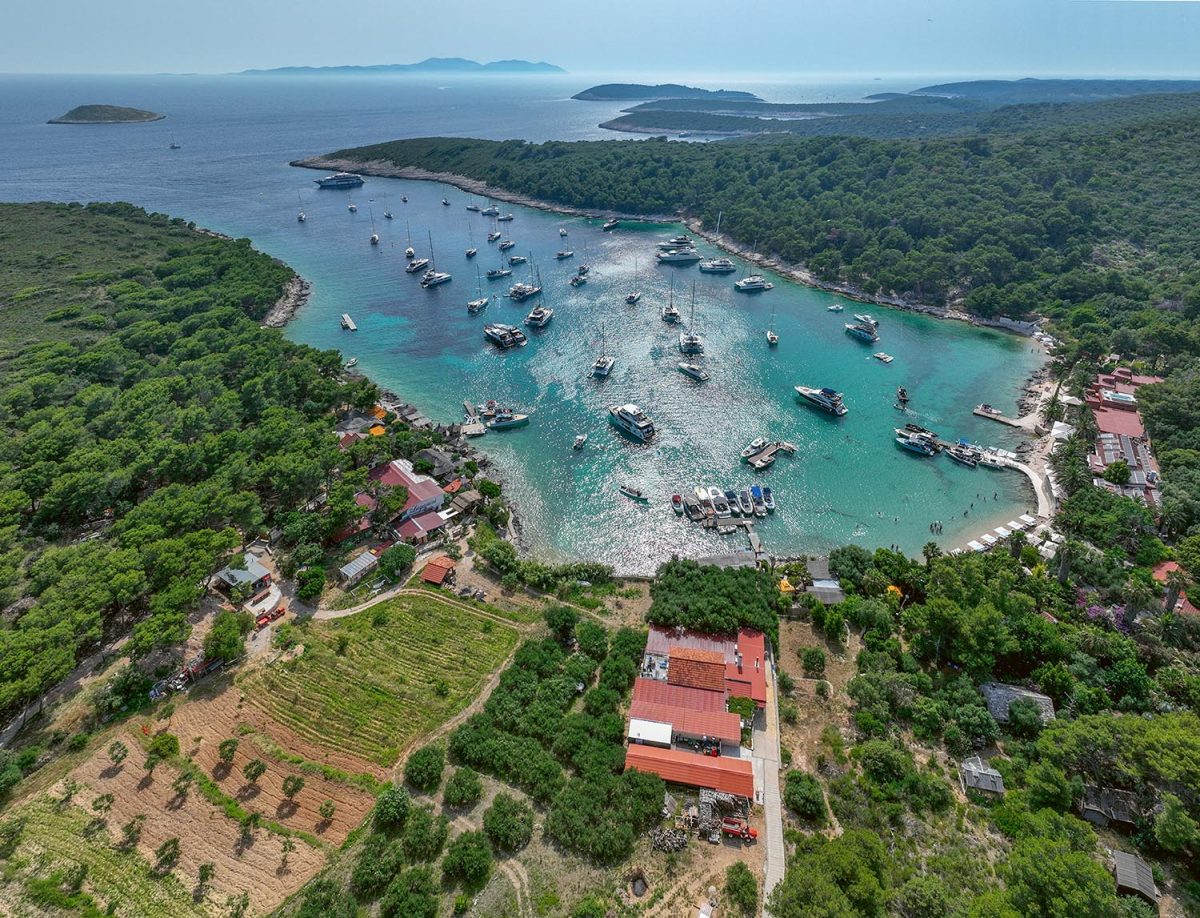 Zašto PAKLENI OTOCI tako silno privlače nautičare i što u tom ...